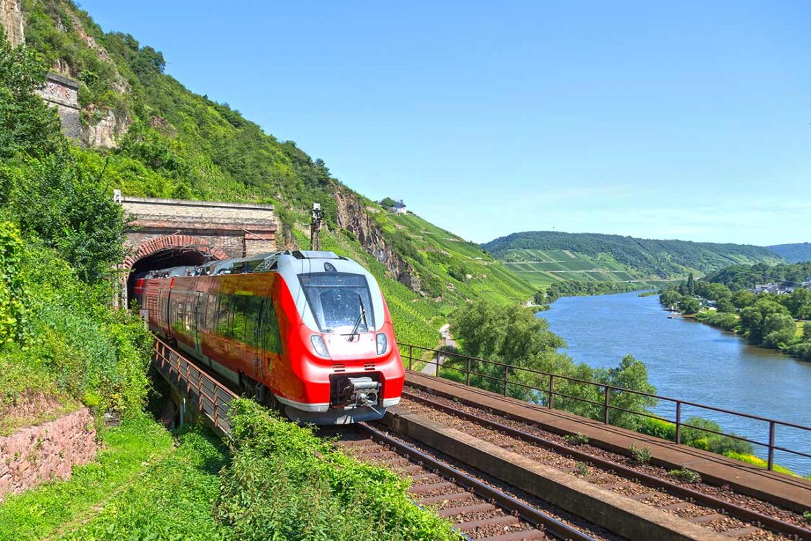 How to Travel Around Europe - A Guide to the Best Europe Transportation