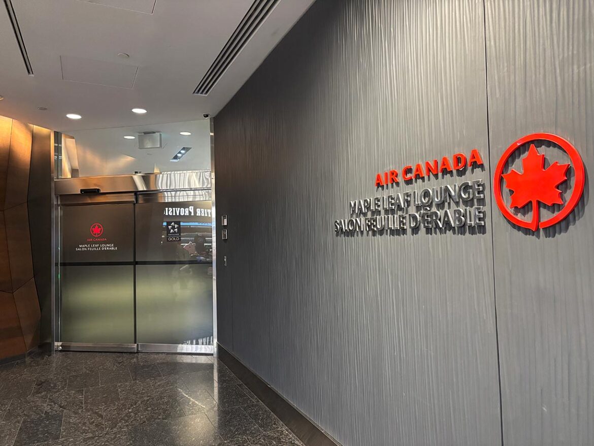 The Air Canada Maple Leaf Lounge in Calgary (Full Review)