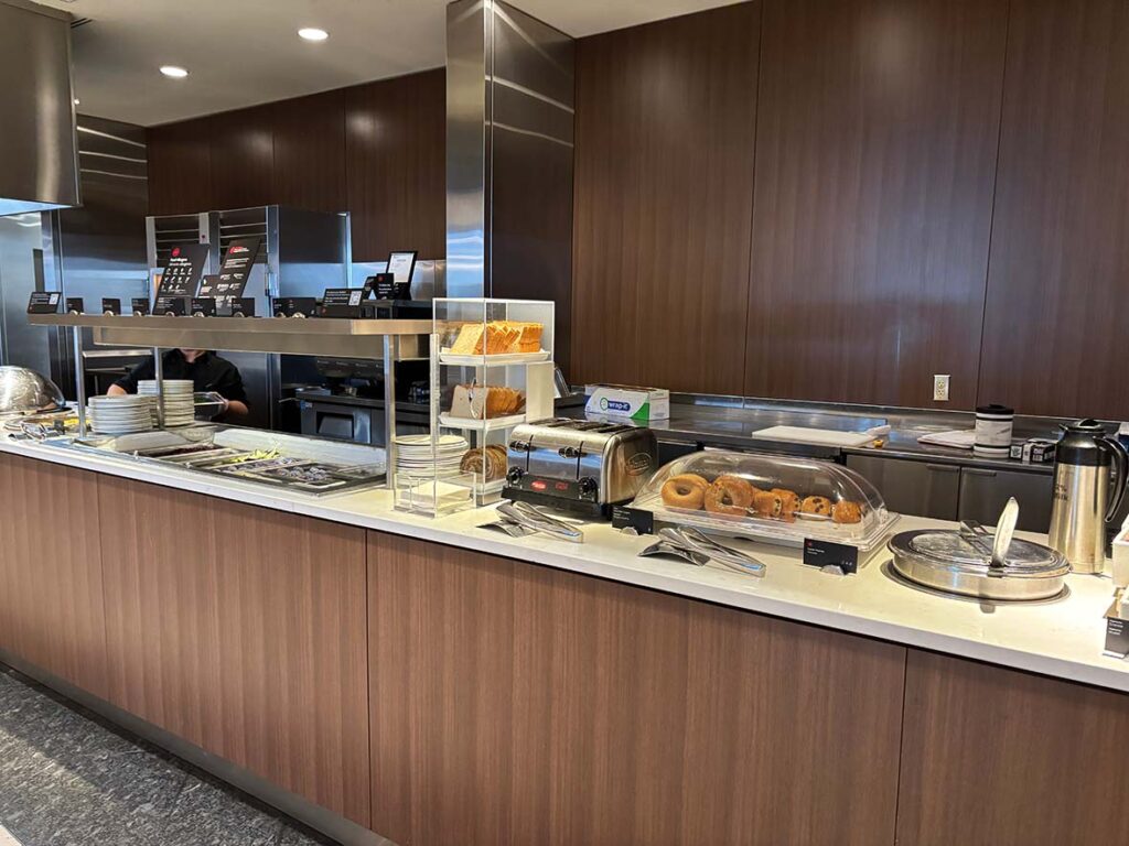 The Air Canada Maple Leaf Lounge in Calgary (Full Review)